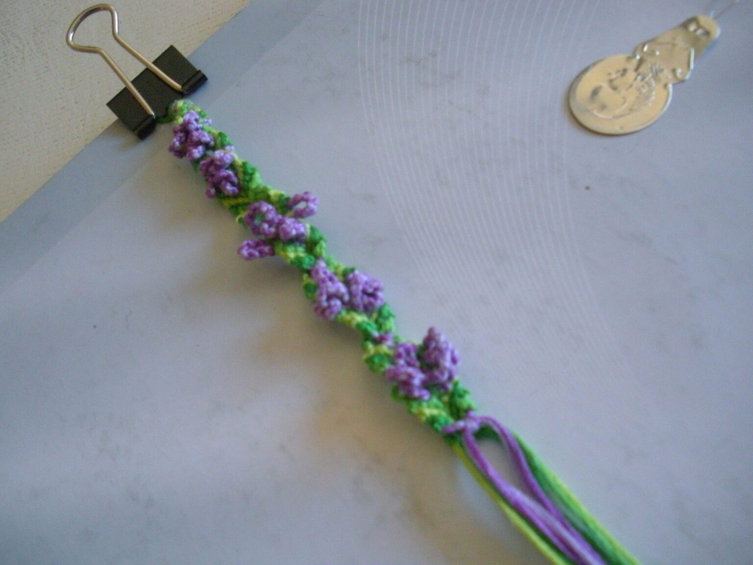 5 Whimsical Flower Friendship Bracelet Patterns in Bloom - Artify Pattern