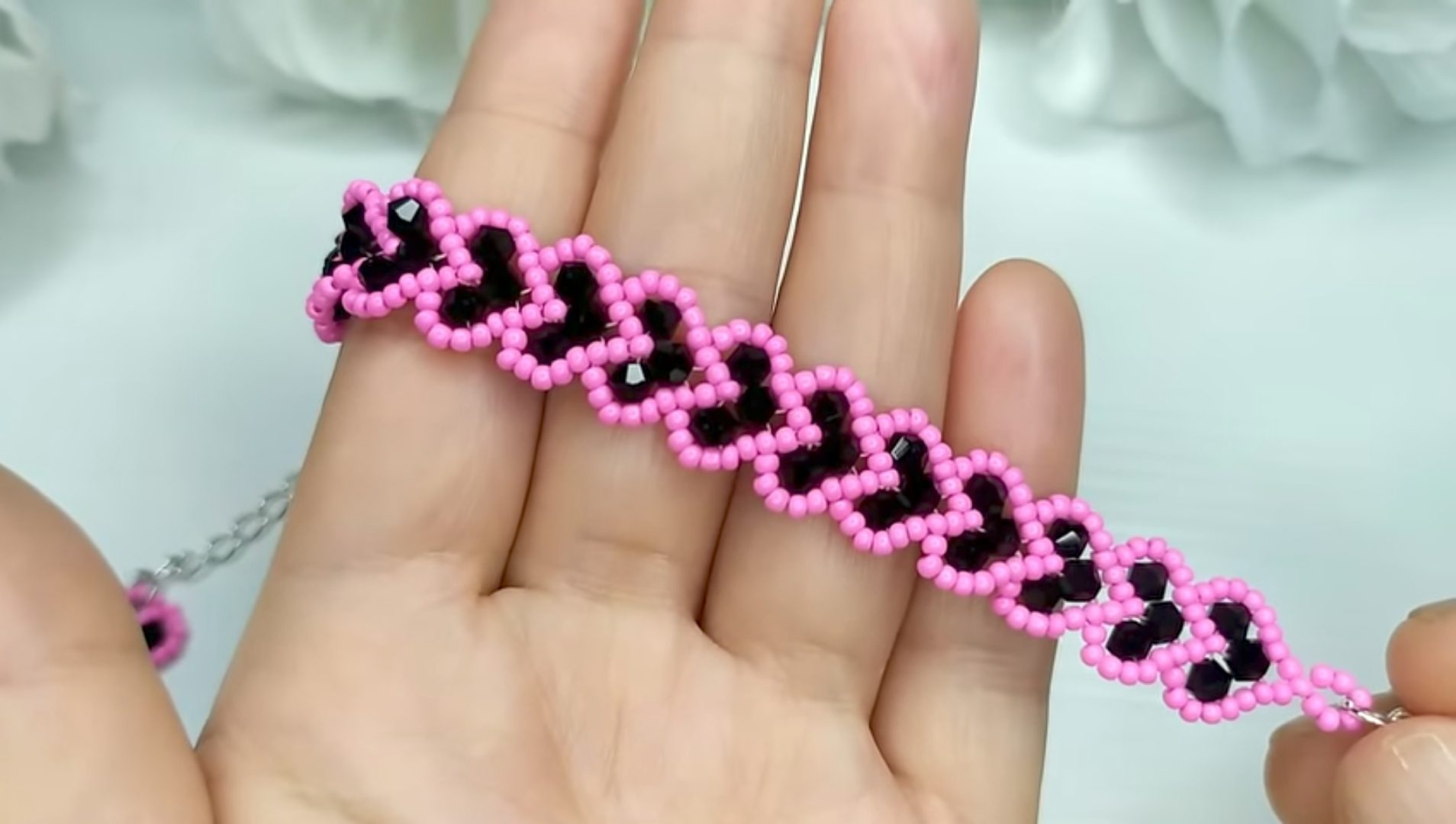 12 Heartfelt Friendship Bracelet Patterns with Heart Motifs - Artify ...