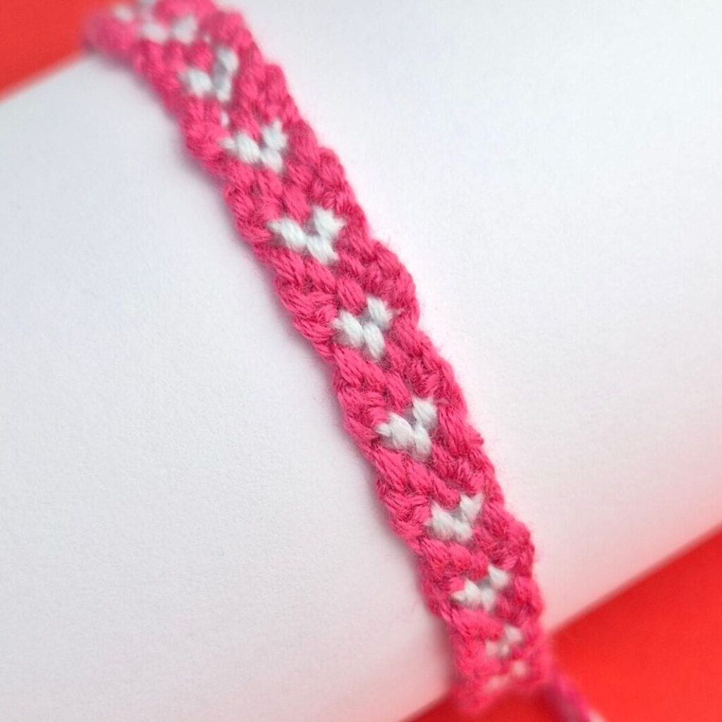 10 Heartfelt Friendship Bracelet Patterns Featuring Hearts - Artify Pattern