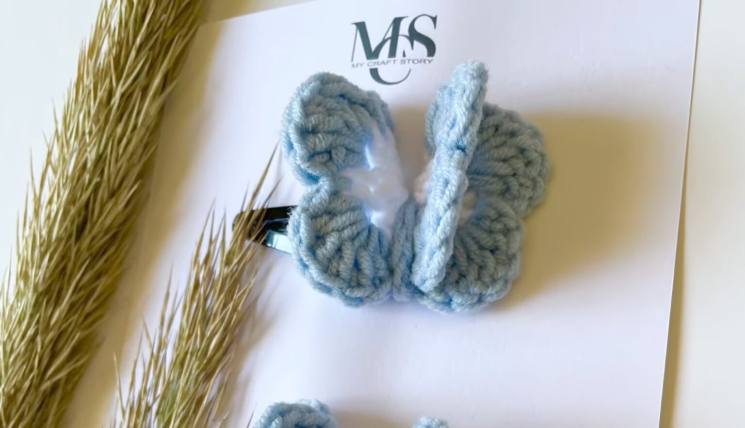 7 Free Crochet Hair Clip Patterns for Beginners - Artify Pattern