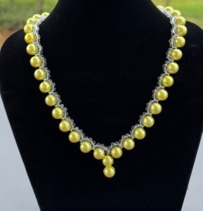 6 Beaded Necklace Patterns for Beginners Using Basic Techniques ...