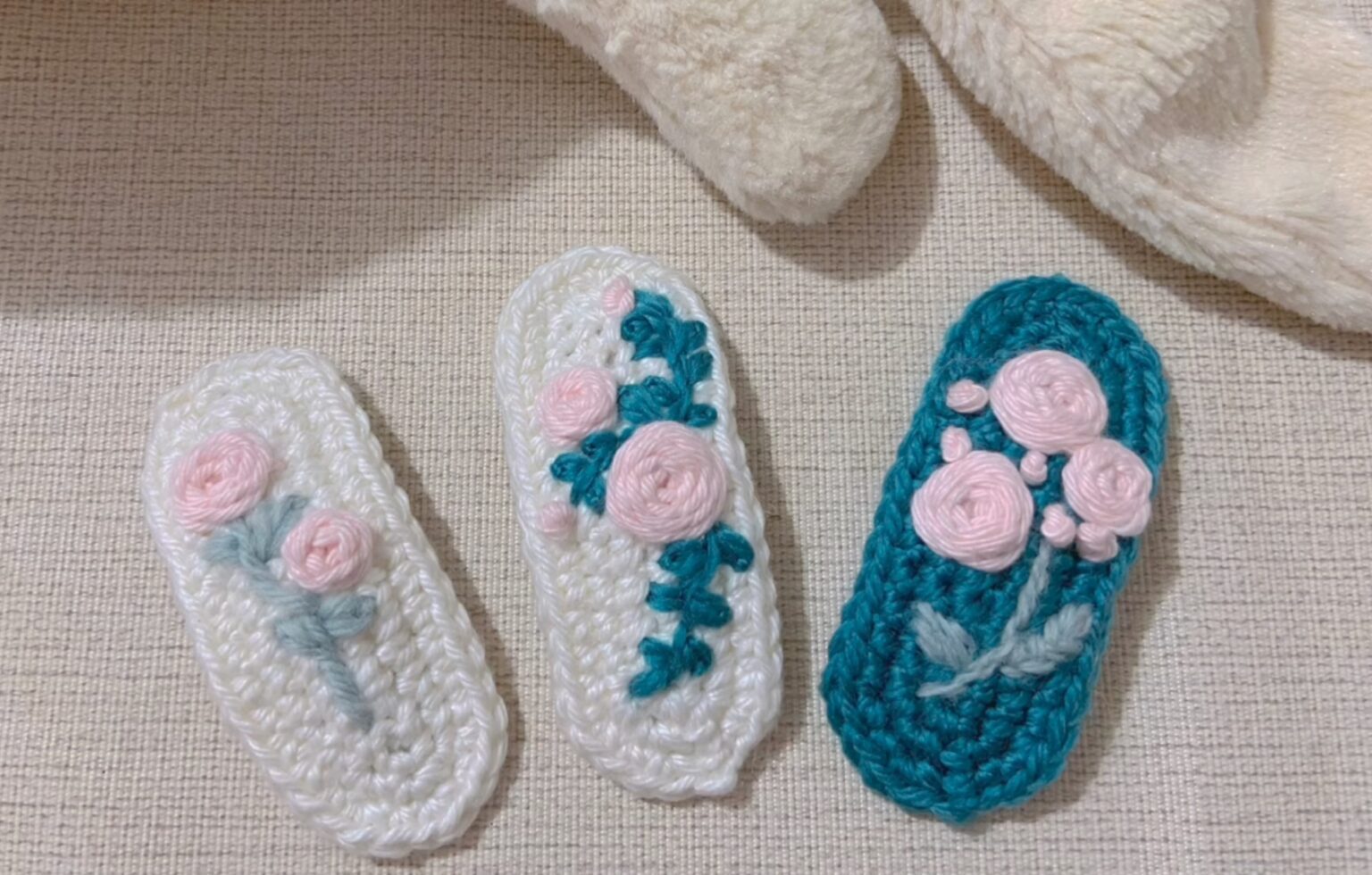 6 Crochet Hair Clip Patterns for a Cute Handmade Look - Artify Pattern